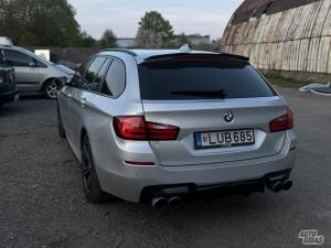 Grey BMW 525 2011 in Vilnius, with an engine capacity of 3.00 L and mileage of 295 thousand km for 9000 €, photo 6 on AUTOMOTO.COM.LV