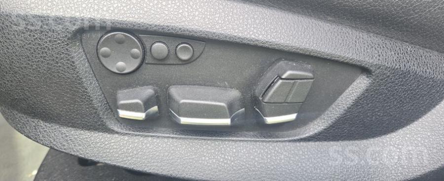 Grey BMW 525 2011 in Tukums, with an engine capacity of 3.00 L and mileage of 310 thousand km for 9800 €, photo 12 on AUTOMOTO.COM.LV