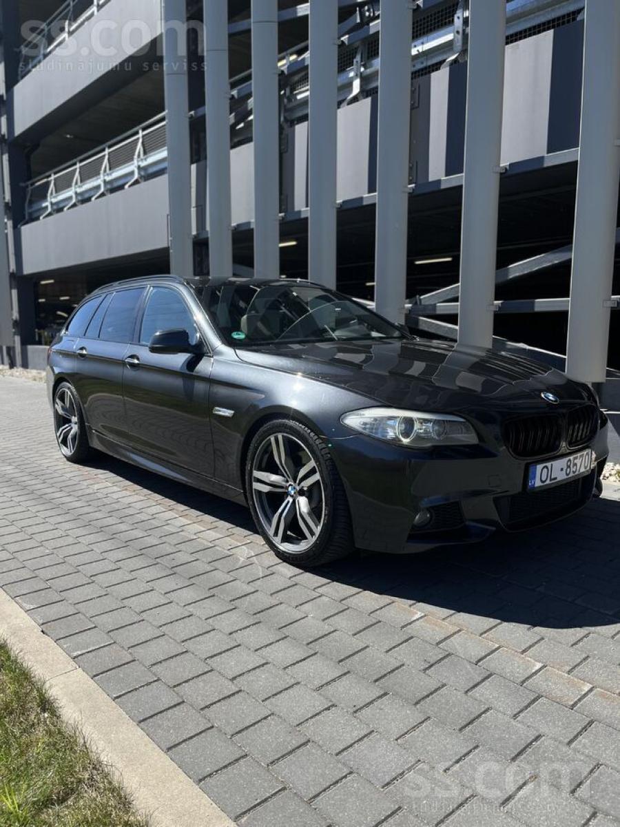Grey BMW 525 2011 in Riga, with an engine capacity of 3.00 L and mileage of 330 thousand km for 8950 €, photo 3 on AUTOMOTO.COM.LV