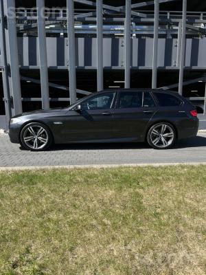 Grey BMW 525 2011 in Riga, with an engine capacity of 3.00 L and mileage of 330 thousand km for 8950 €, photo 6 on AUTOMOTO.COM.LV