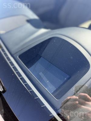 Grey BMW 525 2011 in Riga, with an engine capacity of 3.00 L and mileage of 330 thousand km for 8950 €, photo 15 on AUTOMOTO.COM.LV