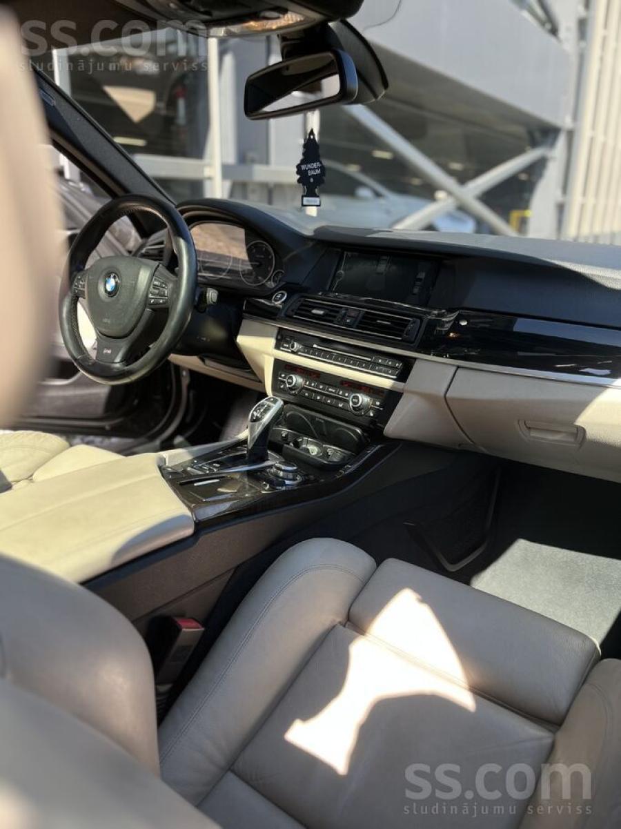 Grey BMW 525 2011 in Riga, with an engine capacity of 3.00 L and mileage of 330 thousand km for 8950 €, photo 22 on AUTOMOTO.COM.LV