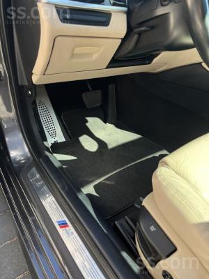 Grey BMW 525 2011 in Riga, with an engine capacity of 3.00 L and mileage of 330 thousand km for 8950 €, photo 23 on AUTOMOTO.COM.LV