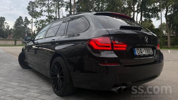 Pelēks BMW 525 2011 Ogre, ar dzinēja tilpumu 3.00 L un nobraukumu 360 tūkst. km par 7650 €, foto 4 vietnē AUTOMOTO.COM.LV