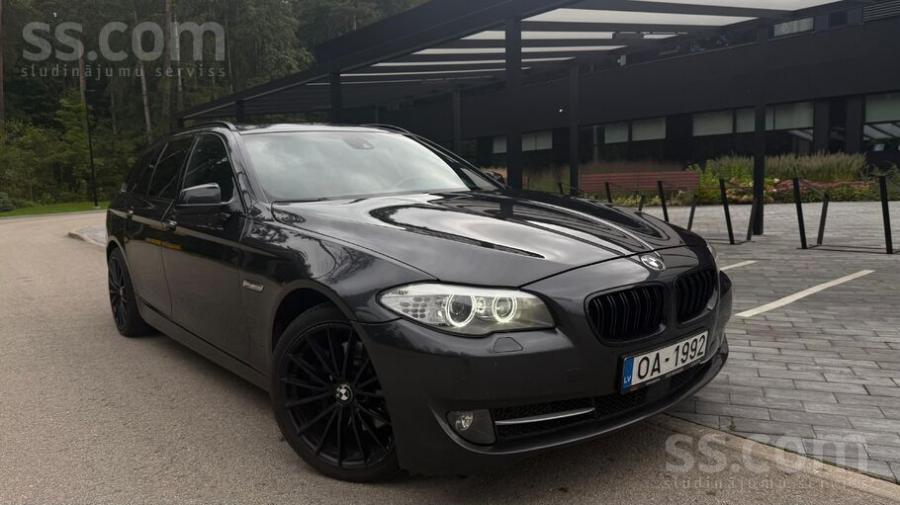 Pelēks BMW 525 2011 Ogre, ar dzinēja tilpumu 3.00 L un nobraukumu 360 tūkst. km par 7650 €, foto 3 vietnē AUTOMOTO.COM.LV