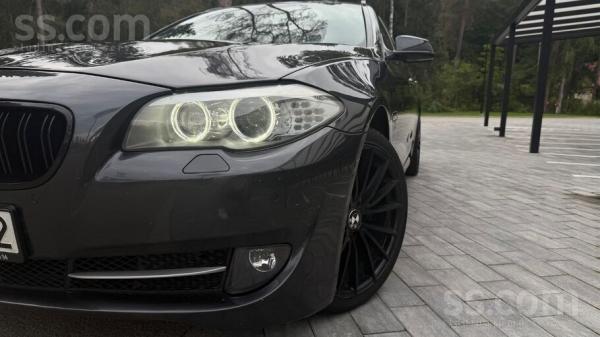 Grey BMW 525 2011 in Ogre, with an engine capacity of 3.00 L and mileage of 360 thousand km for 7650 €, photo 7 on AUTOMOTO.COM.LV