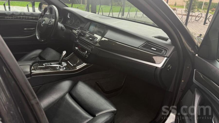 Pelēks BMW 525 2011 Ogre, ar dzinēja tilpumu 3.00 L un nobraukumu 360 tūkst. km par 7650 €, foto 10 vietnē AUTOMOTO.COM.LV