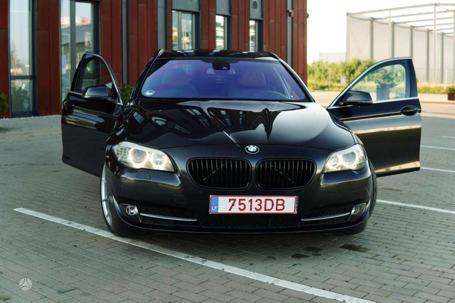 Pelēks BMW 525 2011 Kauņa, ar dzinēja tilpumu 2.99 L un nobraukumu 367 tūkst. km par 5500 €, foto 1 vietnē AUTOMOTO.COM.LV
