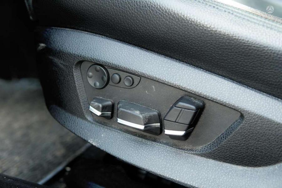 Pelēks BMW 525 2011 Kauņa, ar dzinēja tilpumu 2.99 L un nobraukumu 367 tūkst. km par 5500 €, foto 10 vietnē AUTOMOTO.COM.LV