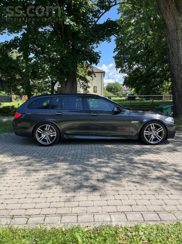Grey BMW 525 2011 in Riga, with an engine capacity of 3.00 L and mileage of 333 thousand km for 8950 €, photo 2 on AUTOMOTO.COM.LV