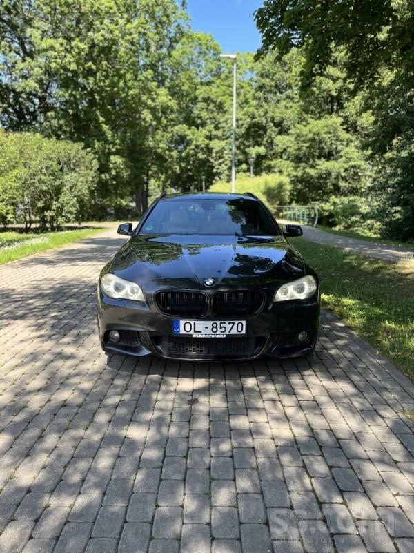 Grey BMW 525 2011 in Riga, with an engine capacity of 3.00 L and mileage of 333 thousand km for 8950 €, photo 4 on AUTOMOTO.COM.LV