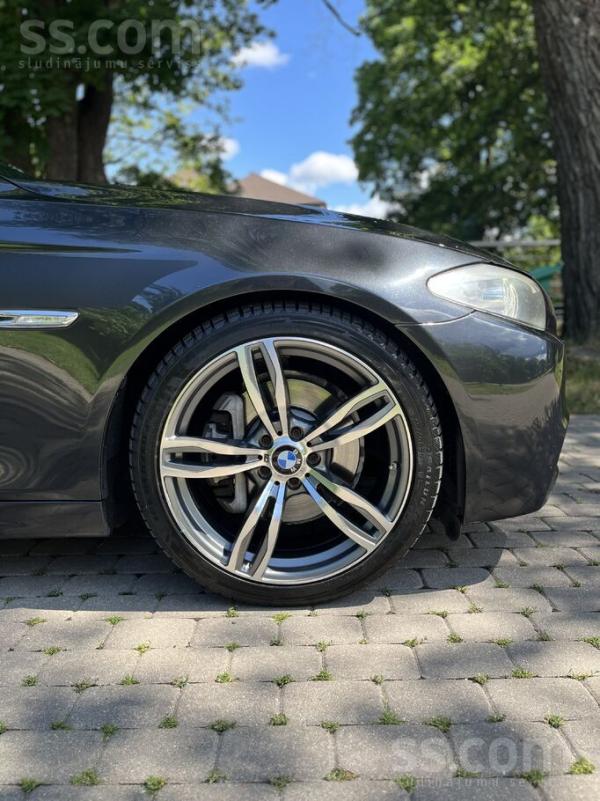 Grey BMW 525 2011 in Riga, with an engine capacity of 3.00 L and mileage of 333 thousand km for 8950 €, photo 7 on AUTOMOTO.COM.LV
