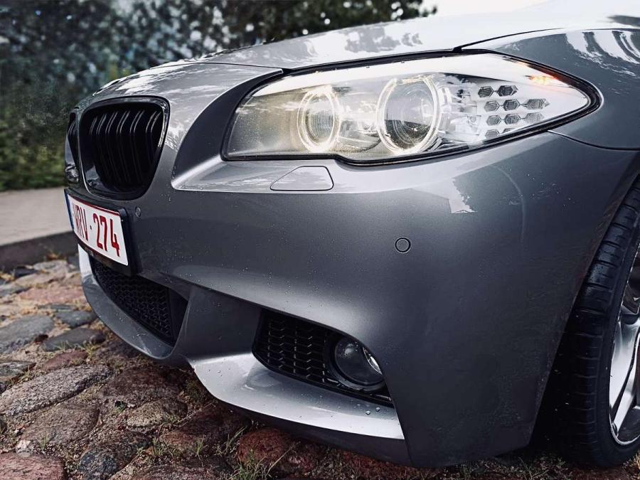 Grey BMW 525 2011 in Utena, with an engine capacity of 2.00 L and mileage of 215 thousand km for 11750 €, photo 3 on AUTOMOTO.COM.LV