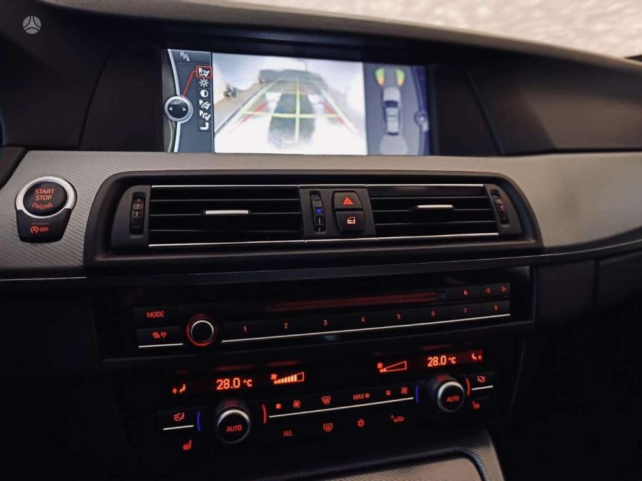 Grey BMW 525 2011 in Utena, with an engine capacity of 2.00 L and mileage of 215 thousand km for 11750 €, photo 15 on AUTOMOTO.COM.LV