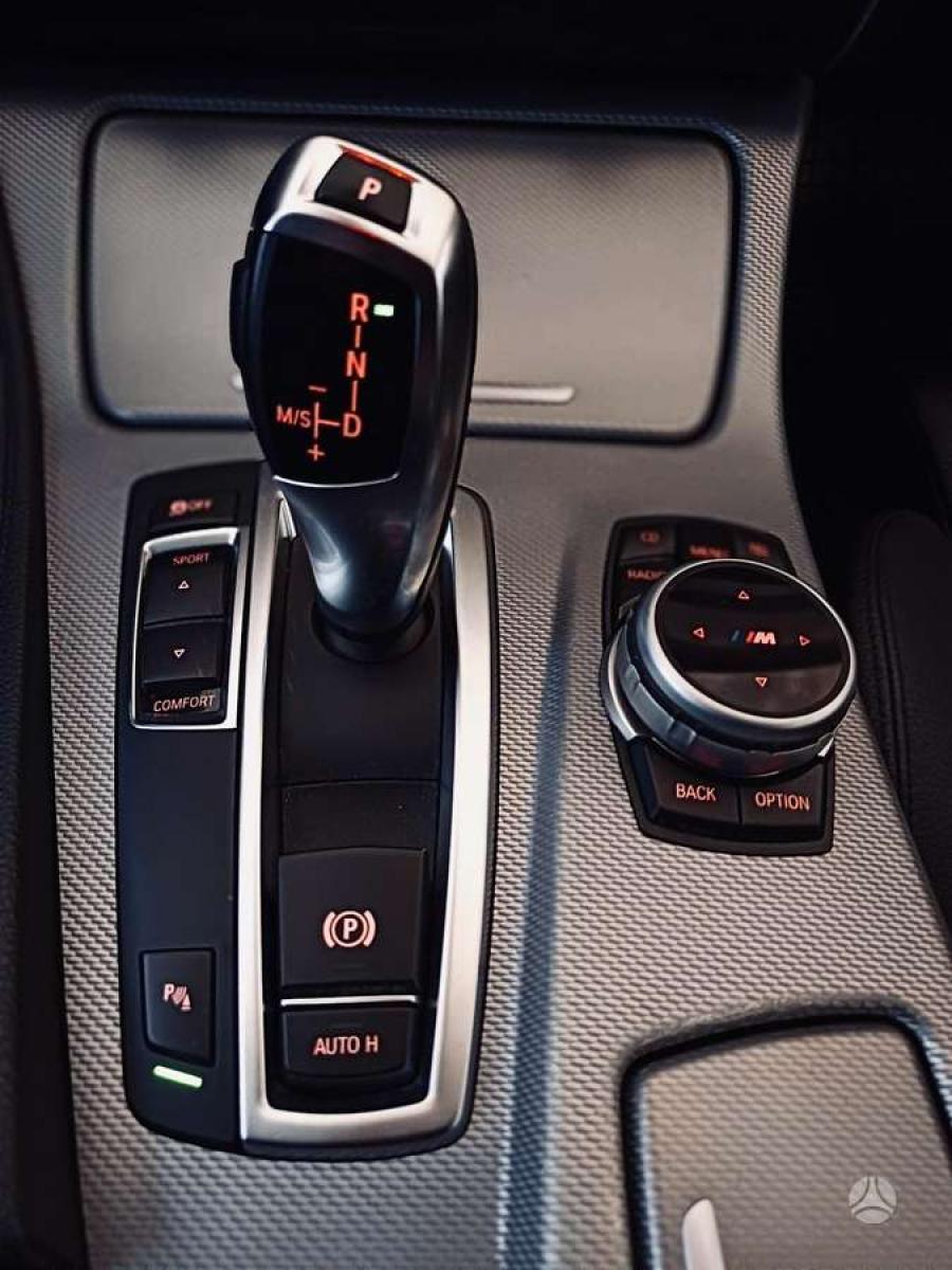 Grey BMW 525 2011 in Utena, with an engine capacity of 2.00 L and mileage of 215 thousand km for 11750 €, photo 29 on AUTOMOTO.COM.LV