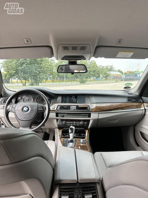 Pelēks BMW 525 2011 Panevēža, ar dzinēja tilpumu 2.00 L un nobraukumu 308 tūkst. km par 7700 €, foto 8 vietnē AUTOMOTO.COM.LV