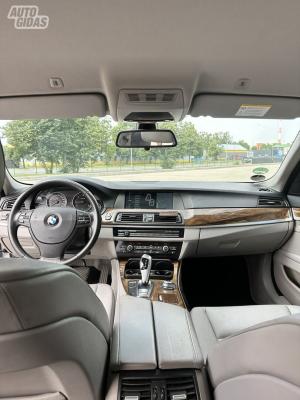 Grey BMW 525 2011 in Panevezys, with an engine capacity of 2.00 L and mileage of 308 thousand km for 7700 €, photo 9 on AUTOMOTO.COM.LV