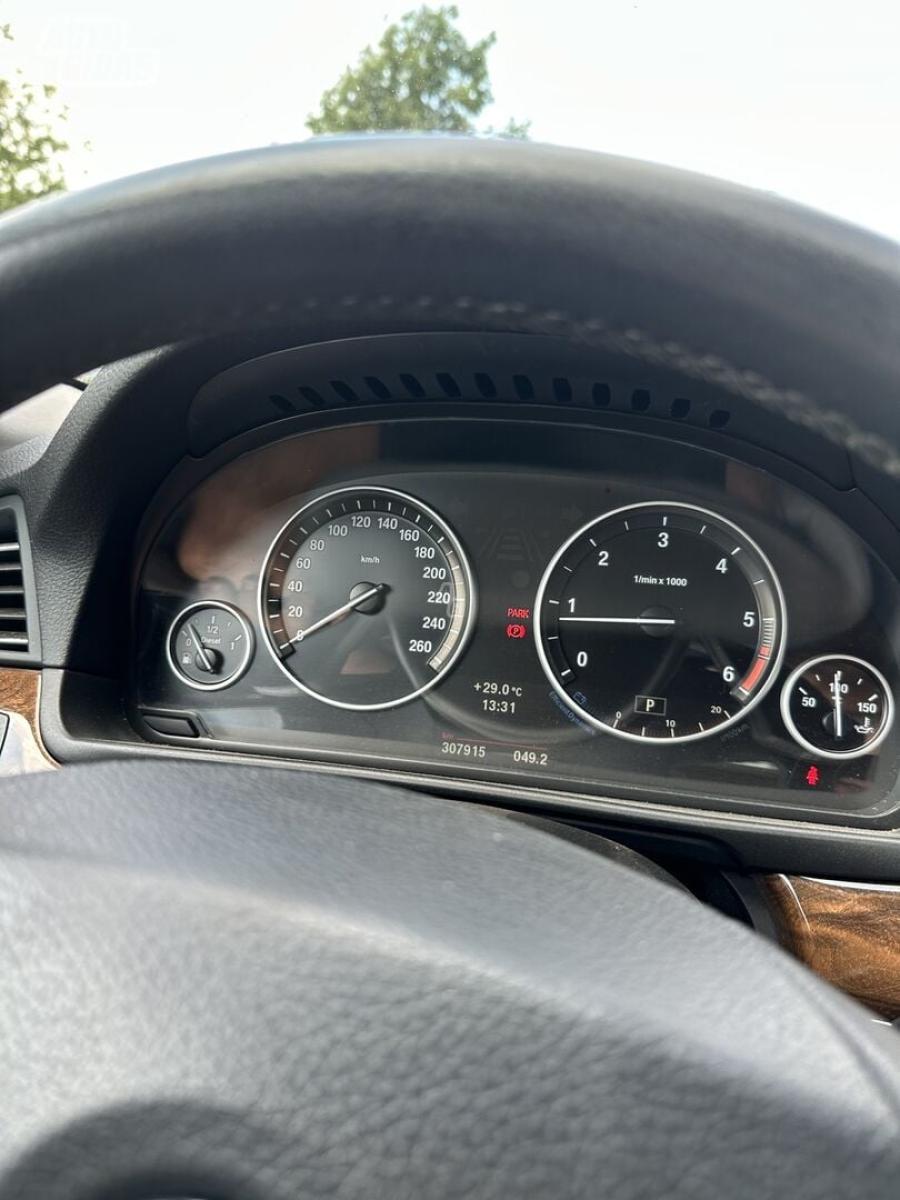 Grey BMW 525 2011 in Panevezys, with an engine capacity of 2.00 L and mileage of 308 thousand km for 7700 €, photo 10 on AUTOMOTO.COM.LV