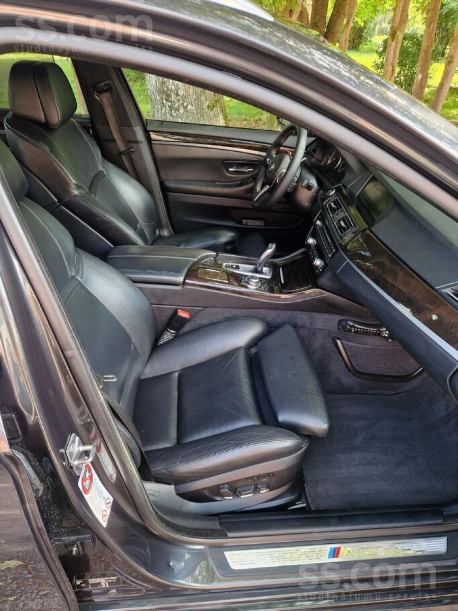 Pelēks BMW 525 2011 Ogre, ar dzinēja tilpumu 3.00 L un nobraukumu 285 tūkst. km par 9300 €, foto 14 vietnē AUTOMOTO.COM.LV