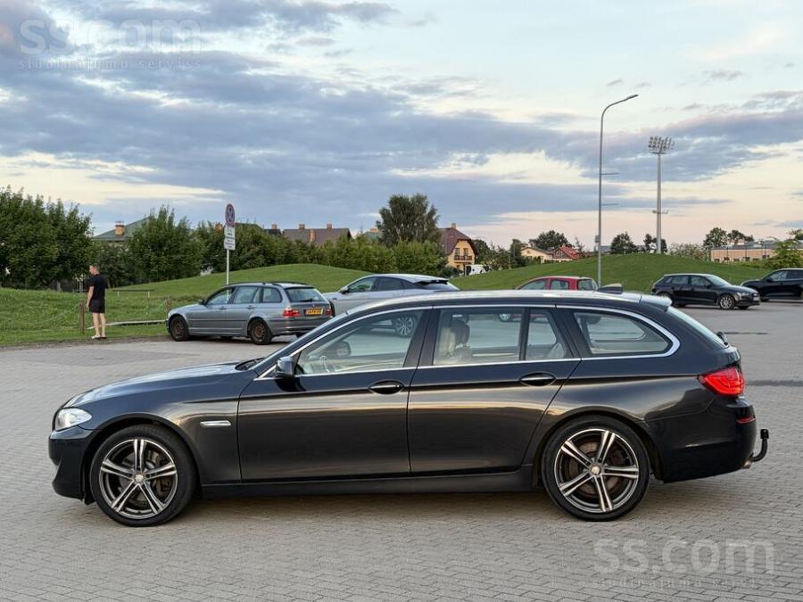 Grey BMW 525 2011 in Riga, with an engine capacity of 2.50 L and mileage of 333 thousand km for 7500 €, photo 5 on AUTOMOTO.COM.LV