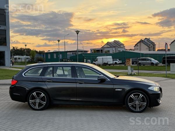 Grey BMW 525 2011 in Riga, with an engine capacity of 2.50 L and mileage of 333 thousand km for 7500 €, photo 6 on AUTOMOTO.COM.LV