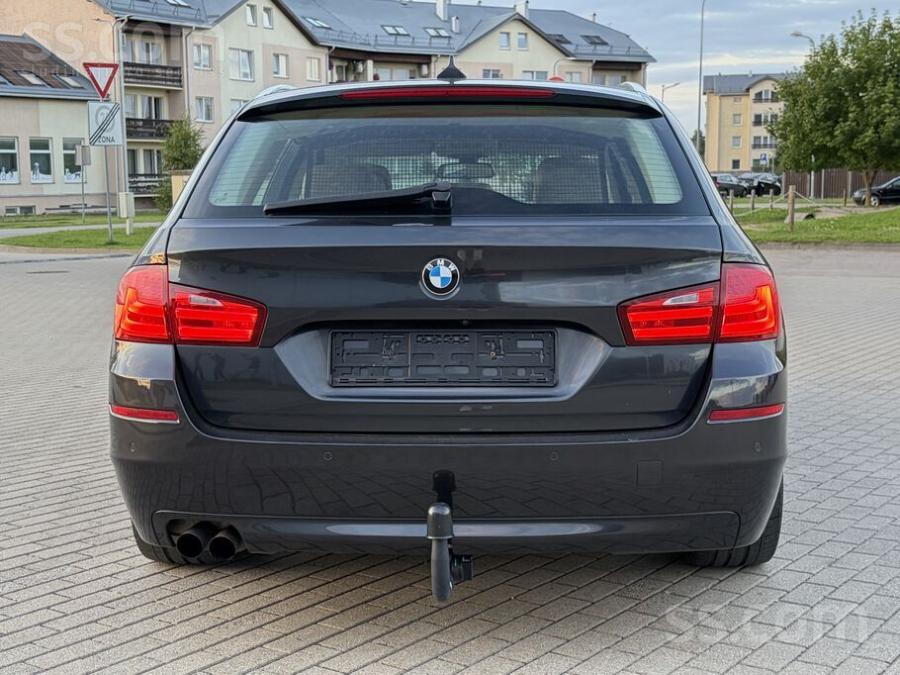 Grey BMW 525 2011 in Riga, with an engine capacity of 2.50 L and mileage of 333 thousand km for 7500 €, photo 8 on AUTOMOTO.COM.LV