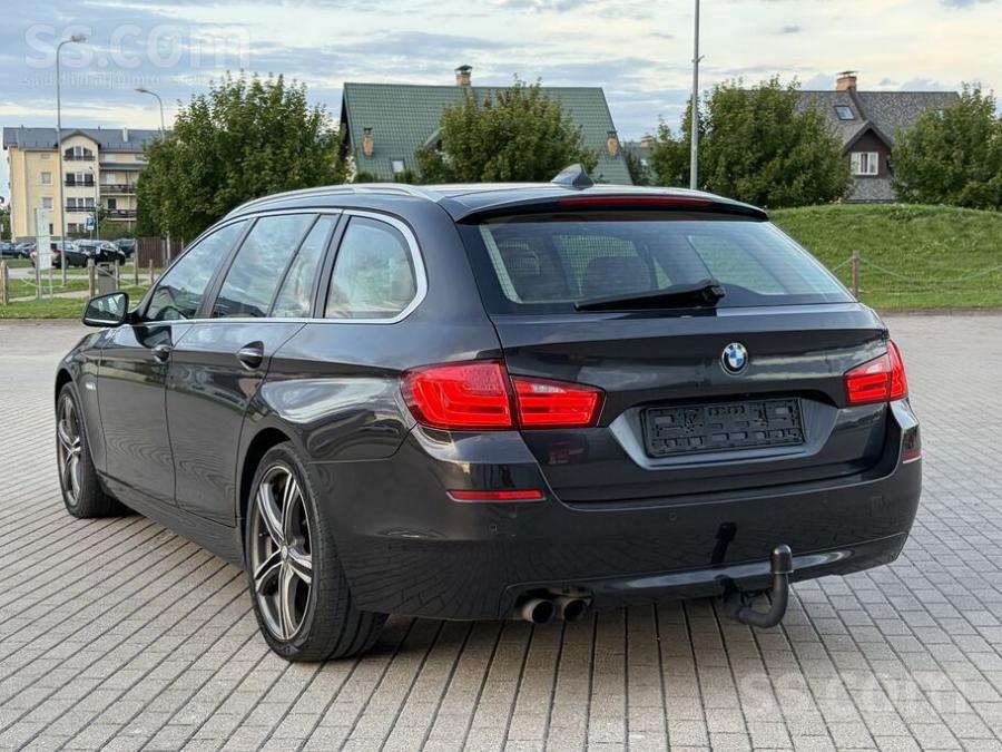Grey BMW 525 2011 in Riga, with an engine capacity of 2.50 L and mileage of 333 thousand km for 7500 €, photo 9 on AUTOMOTO.COM.LV