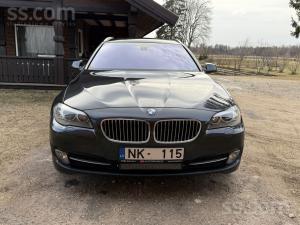 Grey BMW 525 2011 in Valmiera, with an engine capacity of 3.00 L and mileage of 303 thousand km for 8150 €, photo 6 on AUTOMOTO.COM.LV