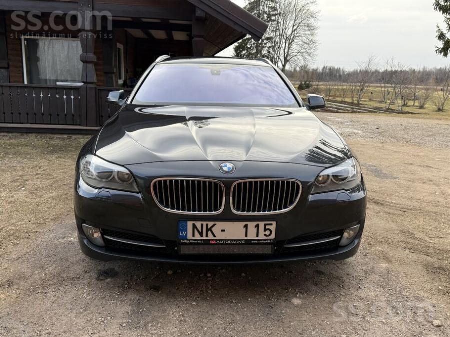 Grey BMW 525 2011 in Valmiera, with an engine capacity of 3.00 L and mileage of 303 thousand km for 8150 €, photo 6 on AUTOMOTO.COM.LV