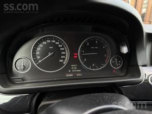 Grey BMW 525 2011 in Valmiera, with an engine capacity of 3.00 L and mileage of 303 thousand km for 8150 €, photo 7 on AUTOMOTO.COM.LV
