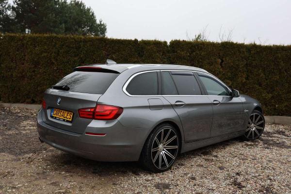 Grey BMW 525 2012 in Alytus, with an engine capacity of 2.00 L and mileage of 284 thousand km for 8900 €, photo 4 on AUTOMOTO.COM.LV