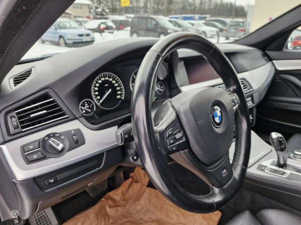 Grey BMW 525 2012 in Vilnius, with an engine capacity of 2.00 L and mileage of 311 thousand km for 9650 €, photo 10 on AUTOMOTO.COM.LV