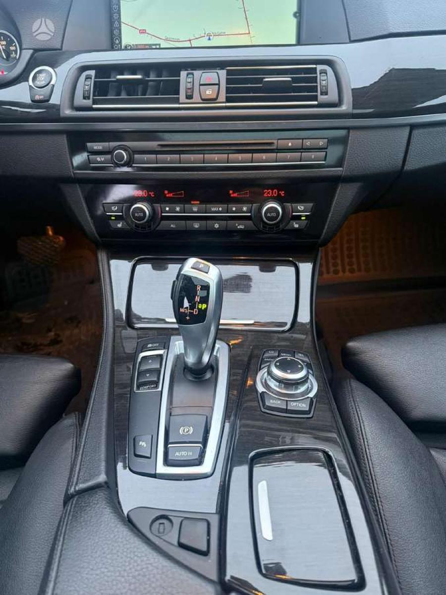Grey BMW 525 2012 in Utena, with an engine capacity of 2.00 L and mileage of 287 thousand km for 7350 €, photo 12 on AUTOMOTO.COM.LV