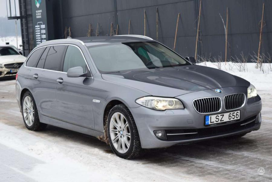 Grey BMW 525 2012 in Vilnius, with an engine capacity of 2.00 L and mileage of 297 thousand km for 7950 €, photo 3 on AUTOMOTO.COM.LV