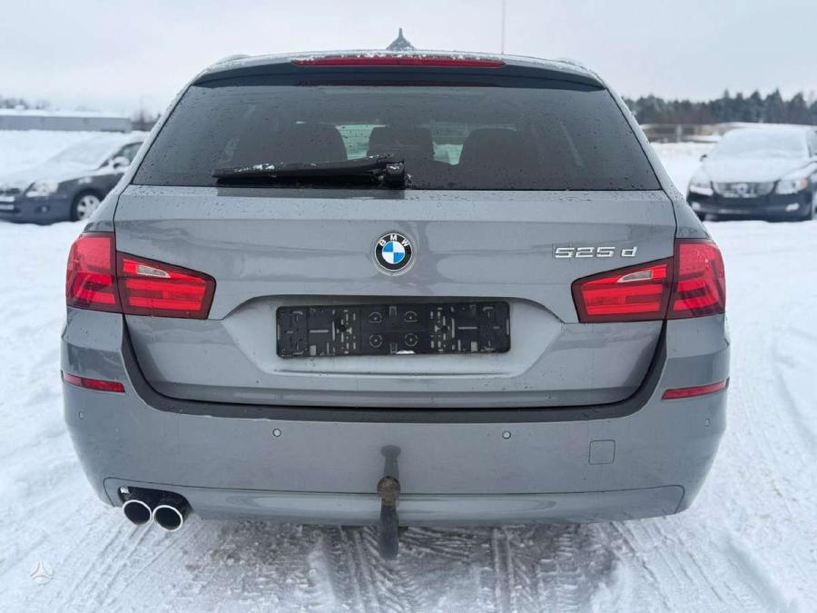 Grey BMW 525 2012 in Utena, with an engine capacity of 2.00 L and mileage of 287 thousand km for 6950 €, photo 8 on AUTOMOTO.COM.LV