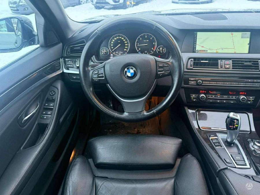 Grey BMW 525 2012 in Utena, with an engine capacity of 2.00 L and mileage of 287 thousand km for 6950 €, photo 11 on AUTOMOTO.COM.LV