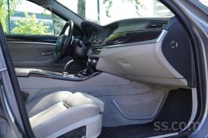 Grey BMW 525 2012 in Riga, with an engine capacity of 2.00 L and mileage of 305 thousand km for 8990 €, photo 11 on AUTOMOTO.COM.LV