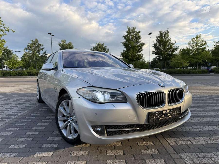 Pelēks BMW 525 2012 Viļņa, ar dzinēja tilpumu 2.00 L un nobraukumu 320 tūkst. km par 6950 €, foto 1 vietnē AUTOMOTO.COM.LV