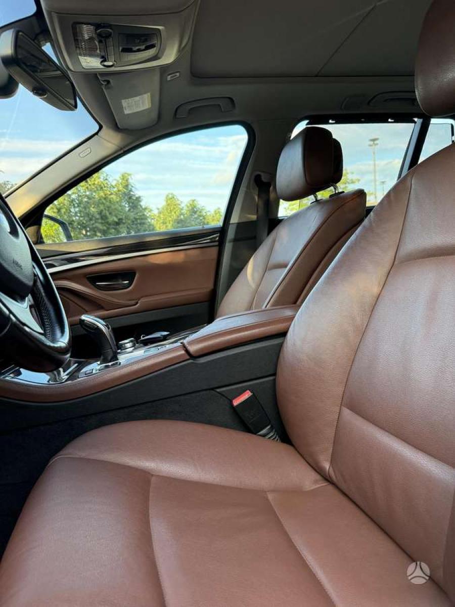 Pelēks BMW 525 2012 Viļņa, ar dzinēja tilpumu 2.00 L un nobraukumu 320 tūkst. km par 6950 €, foto 12 vietnē AUTOMOTO.COM.LV