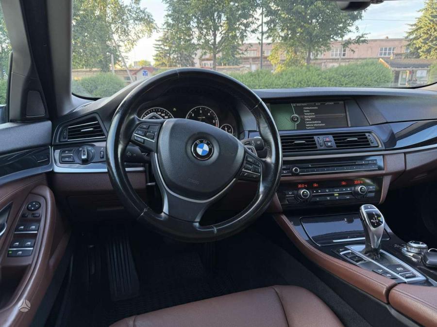 Pelēks BMW 525 2012 Viļņa, ar dzinēja tilpumu 2.00 L un nobraukumu 320 tūkst. km par 6950 €, foto 15 vietnē AUTOMOTO.COM.LV