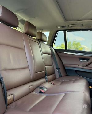 Pelēks BMW 525 2012 Viļņa, ar dzinēja tilpumu 2.00 L un nobraukumu 320 tūkst. km par 6950 €, foto 18 vietnē AUTOMOTO.COM.LV