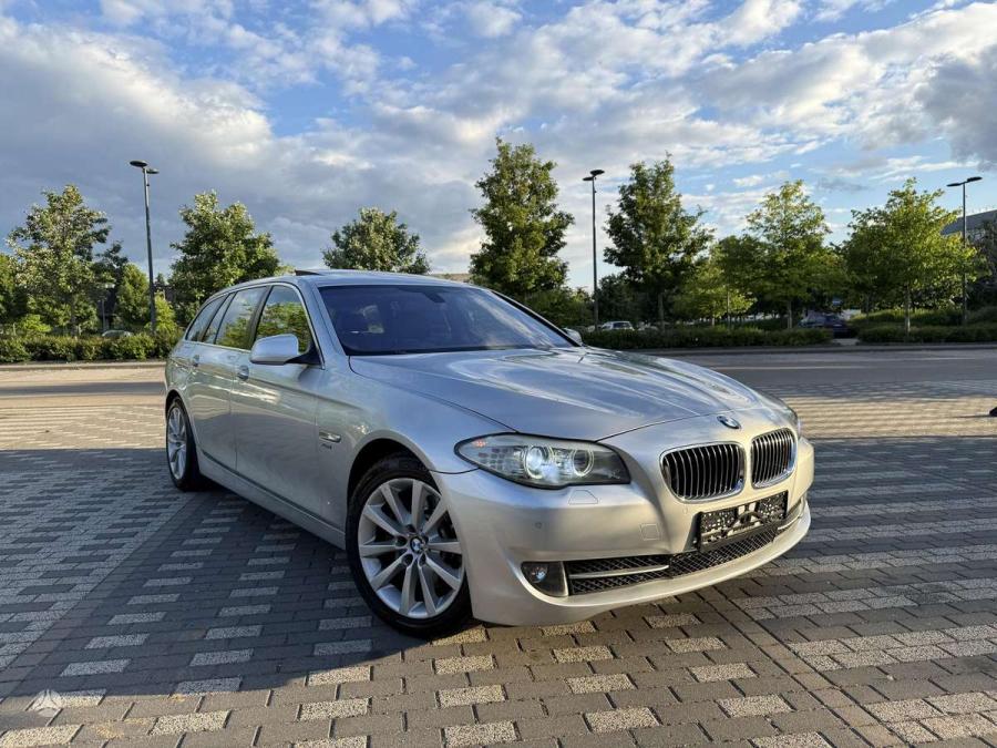 Pelēks BMW 525 2012 Viļņa, ar dzinēja tilpumu 2.00 L un nobraukumu 320 tūkst. km par 6950 €, foto 24 vietnē AUTOMOTO.COM.LV
