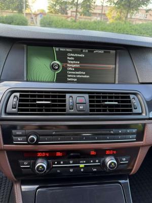 Pelēks BMW 525 2012 Viļņa, ar dzinēja tilpumu 2.00 L un nobraukumu 320 tūkst. km par 6950 €, foto 26 vietnē AUTOMOTO.COM.LV
