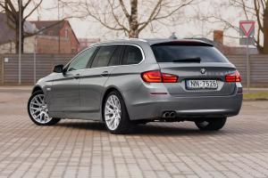 Pelēks BMW 525 2012 Jelgava, ar dzinēja tilpumu 2.00 L un nobraukumu 260 tūkst. km par 9900 €, foto 5 vietnē AUTOMOTO.COM.LV