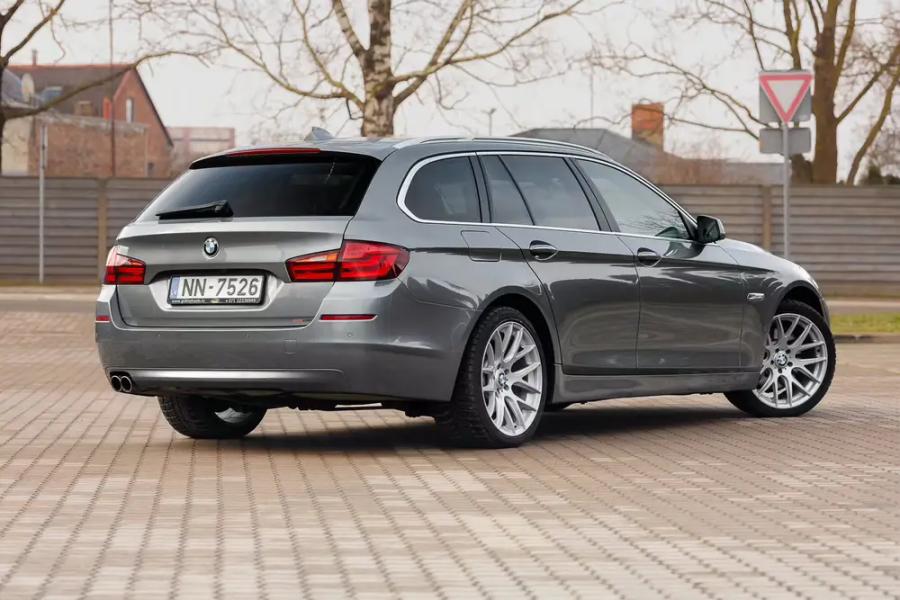 Pelēks BMW 525 2012 Jelgava, ar dzinēja tilpumu 2.00 L un nobraukumu 260 tūkst. km par 9900 €, foto 6 vietnē AUTOMOTO.COM.LV