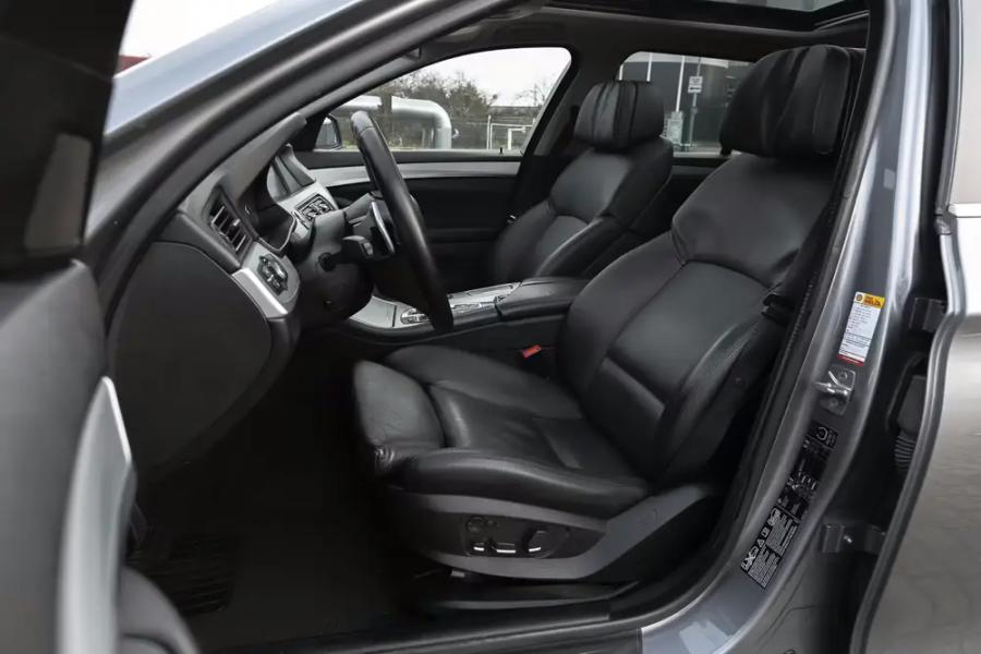 Pelēks BMW 525 2012 Jelgava, ar dzinēja tilpumu 2.00 L un nobraukumu 260 tūkst. km par 9900 €, foto 20 vietnē AUTOMOTO.COM.LV