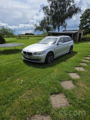 Grey BMW 525 2012 in Riga, with an engine capacity of 2.00 L and mileage of 376 thousand km for 7200 €, photo 3 on AUTOMOTO.COM.LV