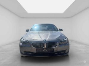 Grey BMW 525 2012 in Kaunas, with an engine capacity of 0.00 L and mileage of 304 thousand km for 8990 €, photo 3 on AUTOMOTO.COM.LV