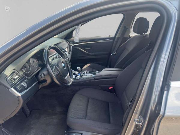 Grey BMW 525 2012 in Kaunas, with an engine capacity of 0.00 L and mileage of 304 thousand km for 8990 €, photo 9 on AUTOMOTO.COM.LV