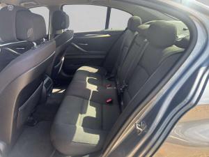 Grey BMW 525 2012 in Kaunas, with an engine capacity of 0.00 L and mileage of 304 thousand km for 8990 €, photo 13 on AUTOMOTO.COM.LV